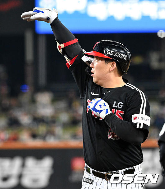 ‘김서현 쇼크 극복 실패’ 김경문 또 2위다, 한화 패패승패패 우승 좌절…’V4’ LG 2년 만에 왕좌 탈환→명장 염경엽 새 왕조 열다 [KS5 리뷰]