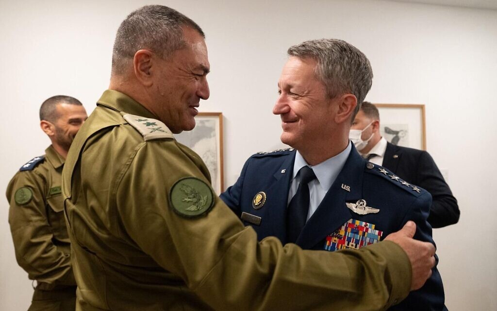 Top US general landed in Israel last night, meets Zamir, flies over Gaza