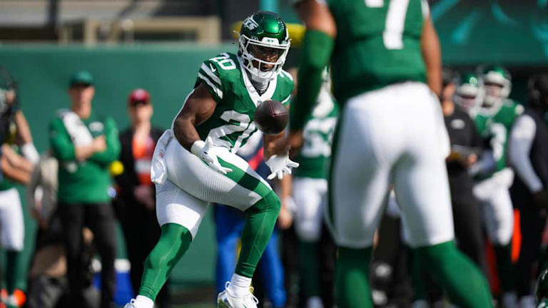 NFL Mock Trade: Chiefs Strike Deal With Jets For RB Breece Hall