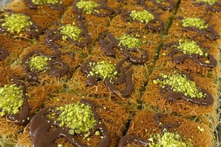Bukan Cuma Mewah, 7 Jajanan Khas Dubai ini Rasanya Juara Umum