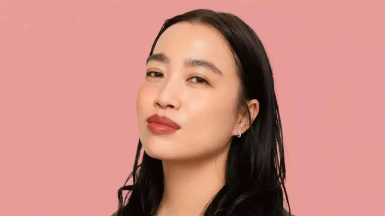 Who is Yi Zhou? Chinese filmmaker accuses Marvel star Jeremy Renner of sexual harassment and ICE ...