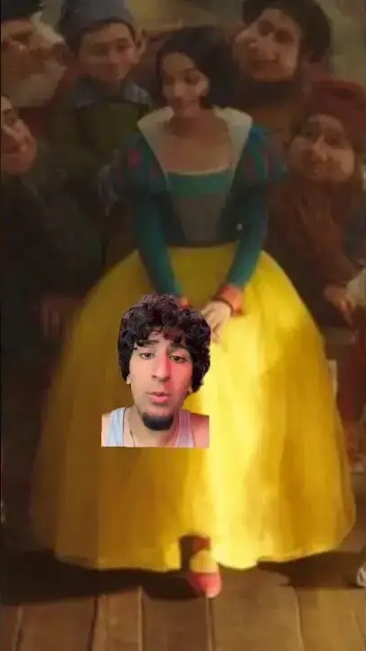 Snow White First Look!