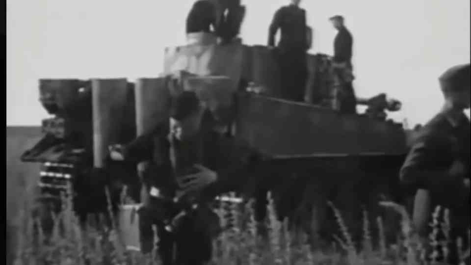 Tiger Tanks and Panthers: Fight Across Blown Bridges in Hungary January ...