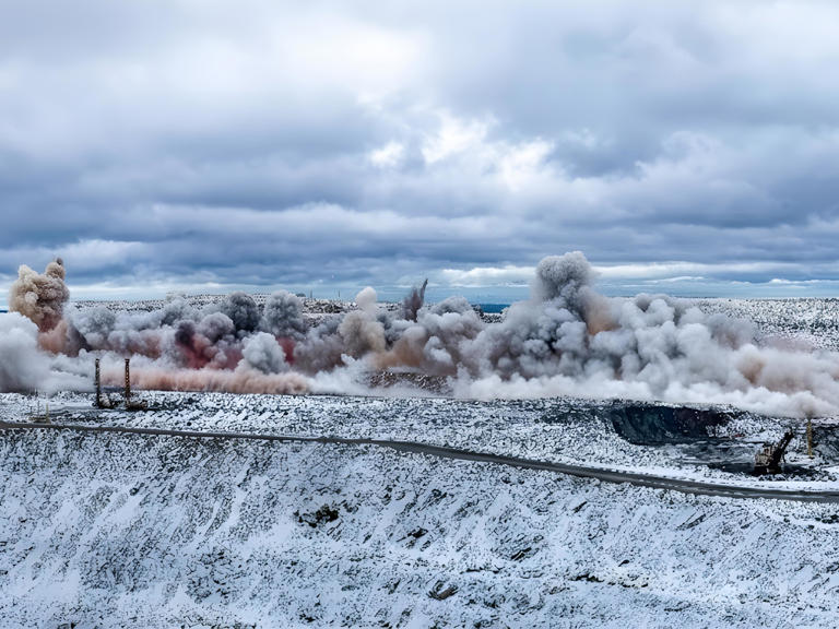 « Sautage historique » à la mine du Mont-Wright près de Fermont