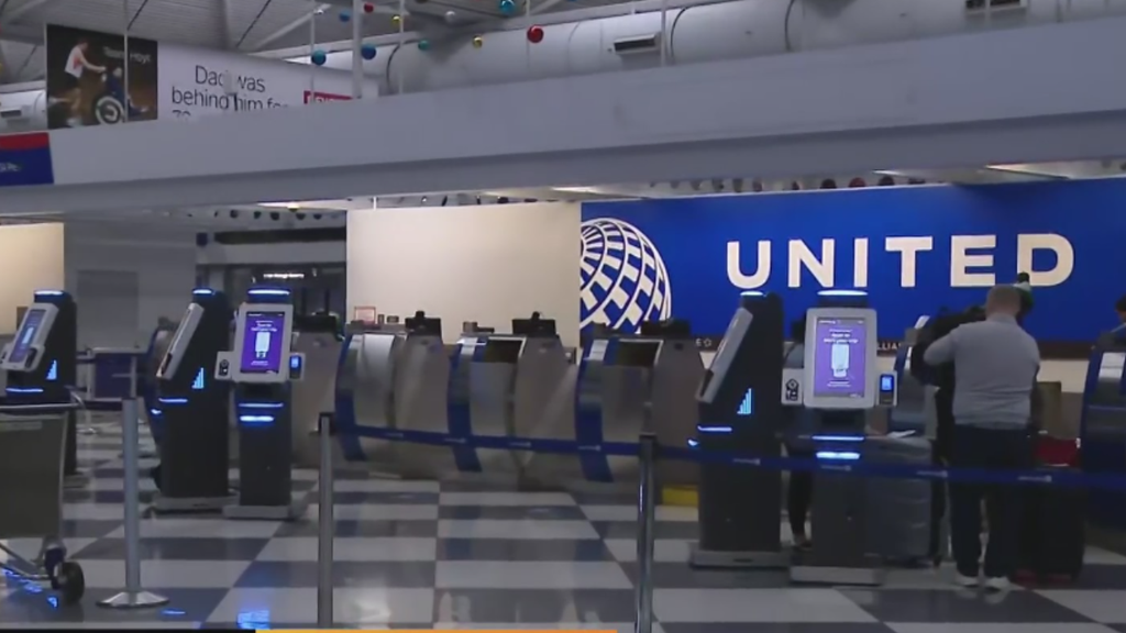 Nearly 100 flights canceled at Chicago's O'Hare, Midway airports amid ...