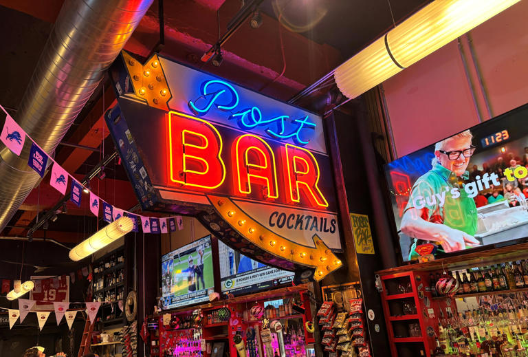 10 best dive bars in metro Detroit, loved by locals for stiff drinks ...