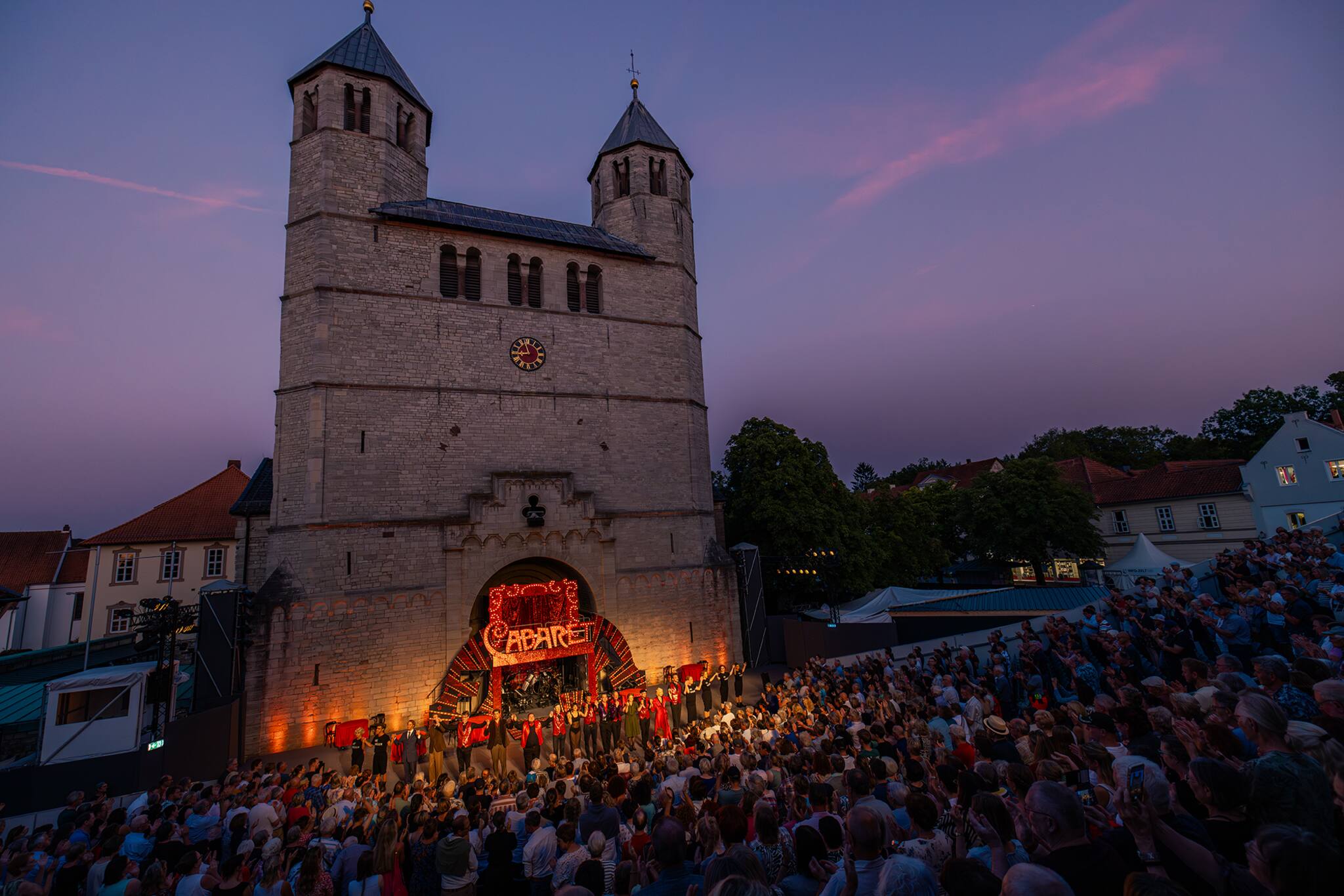 Beatles-Tribut eröffnet die Gandersheimer Domfestspiele: Das ist das Programm im Jahr 2026