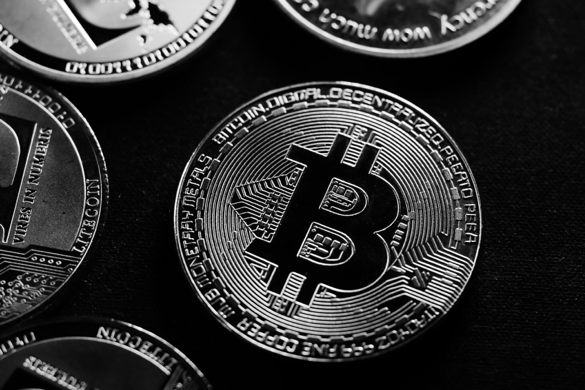 Las criptomonedas no consiguen subir y el bitcoin cae hasta los 61.000 ...