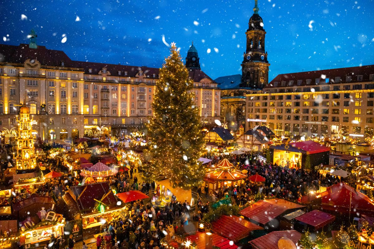 12 Most Festive Christmas Markets in the USA