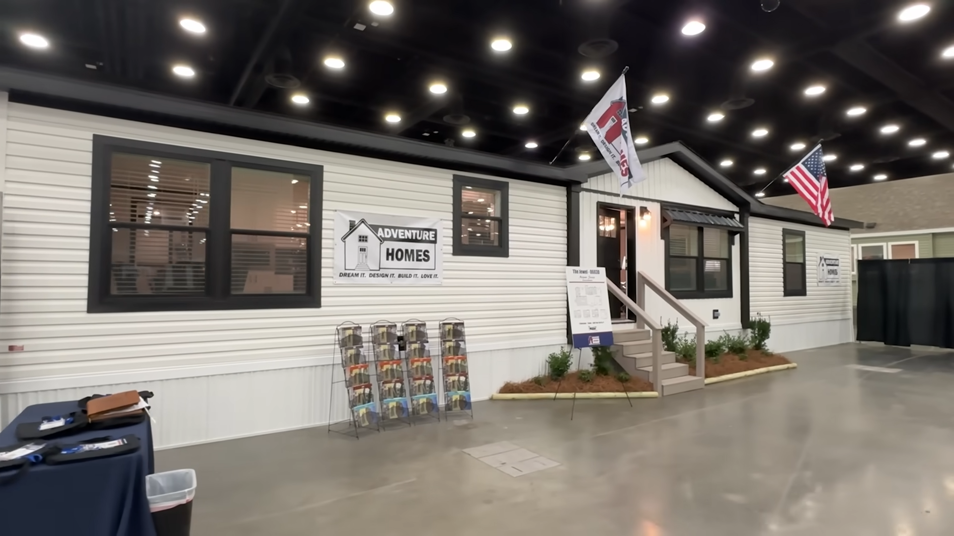 Touring a mobile home with an exceptional layout