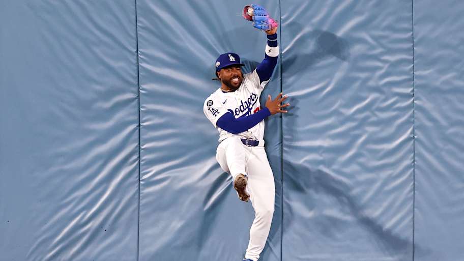Dodgers division rival wastes no time swiping World Series-winning ...