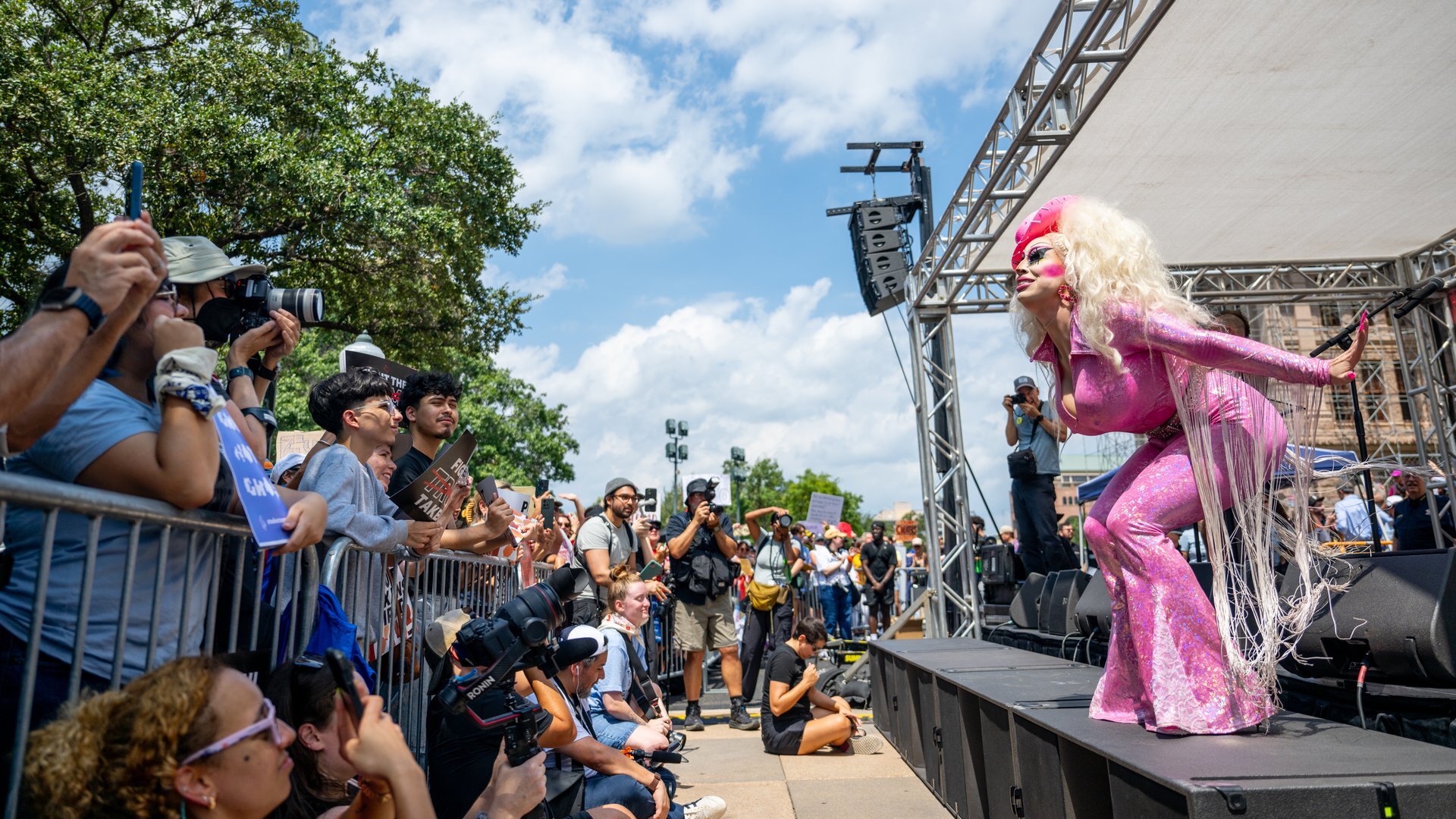 Court OKs Texas ban on ‘sexually oriented' drag shows despite First ...
