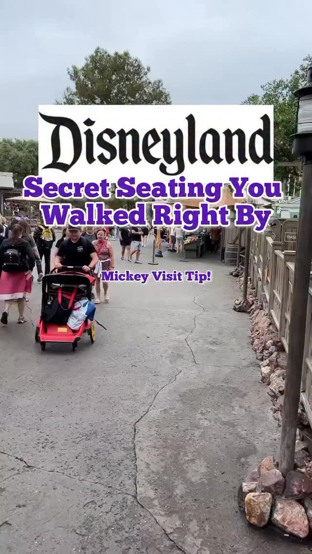 Did you know about this hidden Disneyland spot?? It's so easy to walk ...