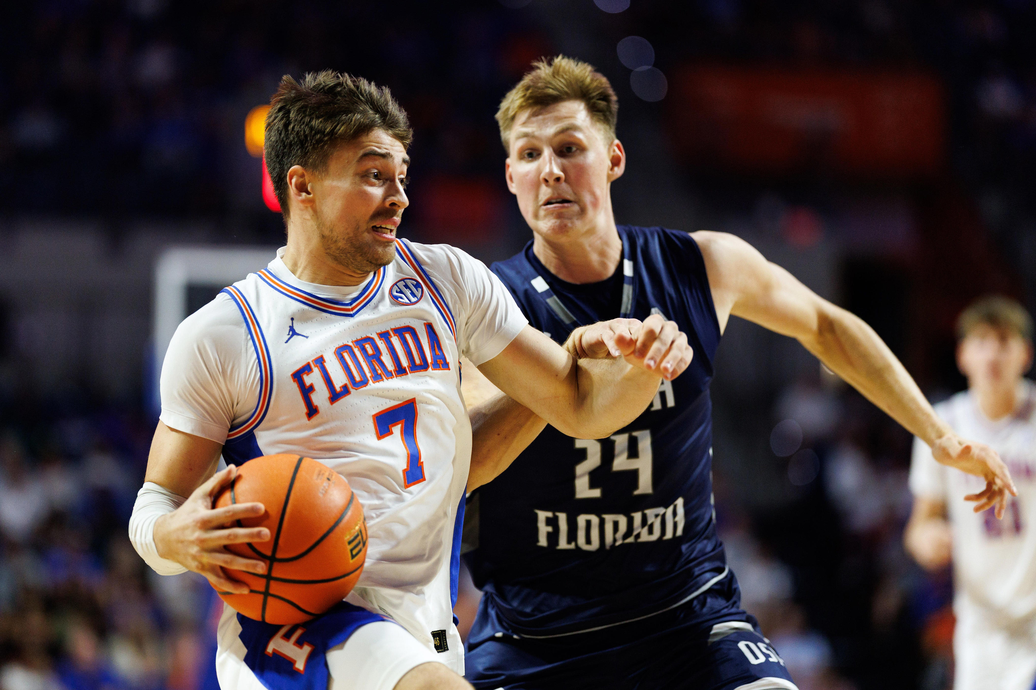 Florida basketball falls out of top seed in ESPN's bracketology update ...