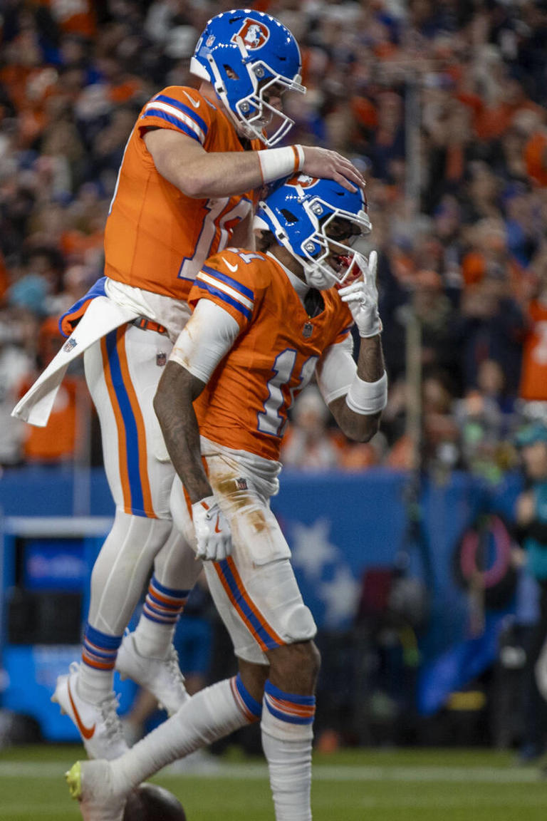 3 takeaways from Raiders’ loss: Beat-up offense sputters on ‘TNF’ — PHOTOS