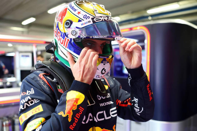 Uitslag VT Brazilië | Verstappen op zeventiende plaats, McLarens bovenaan