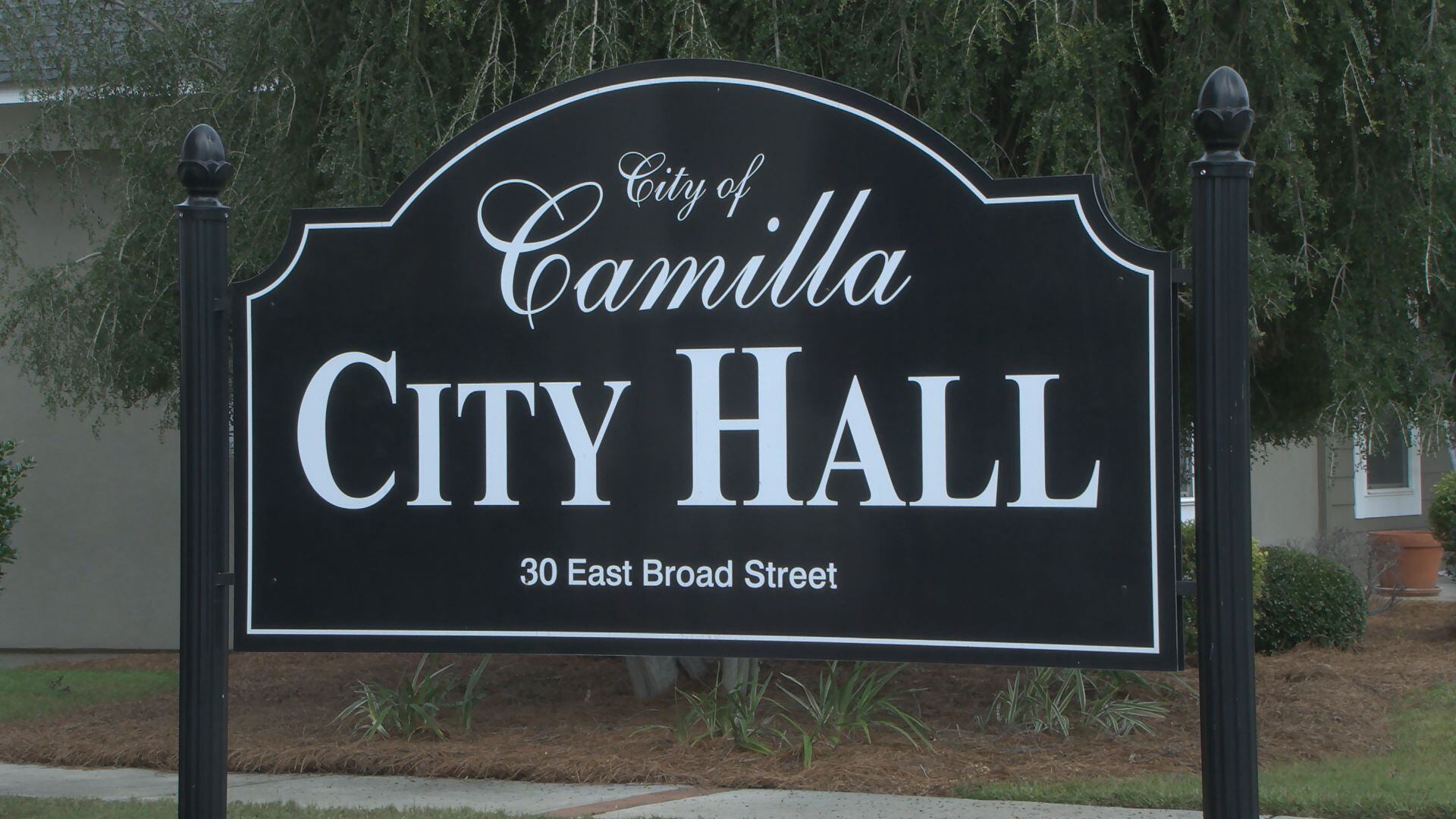 Camilla residents question rate hike as city electric department ...