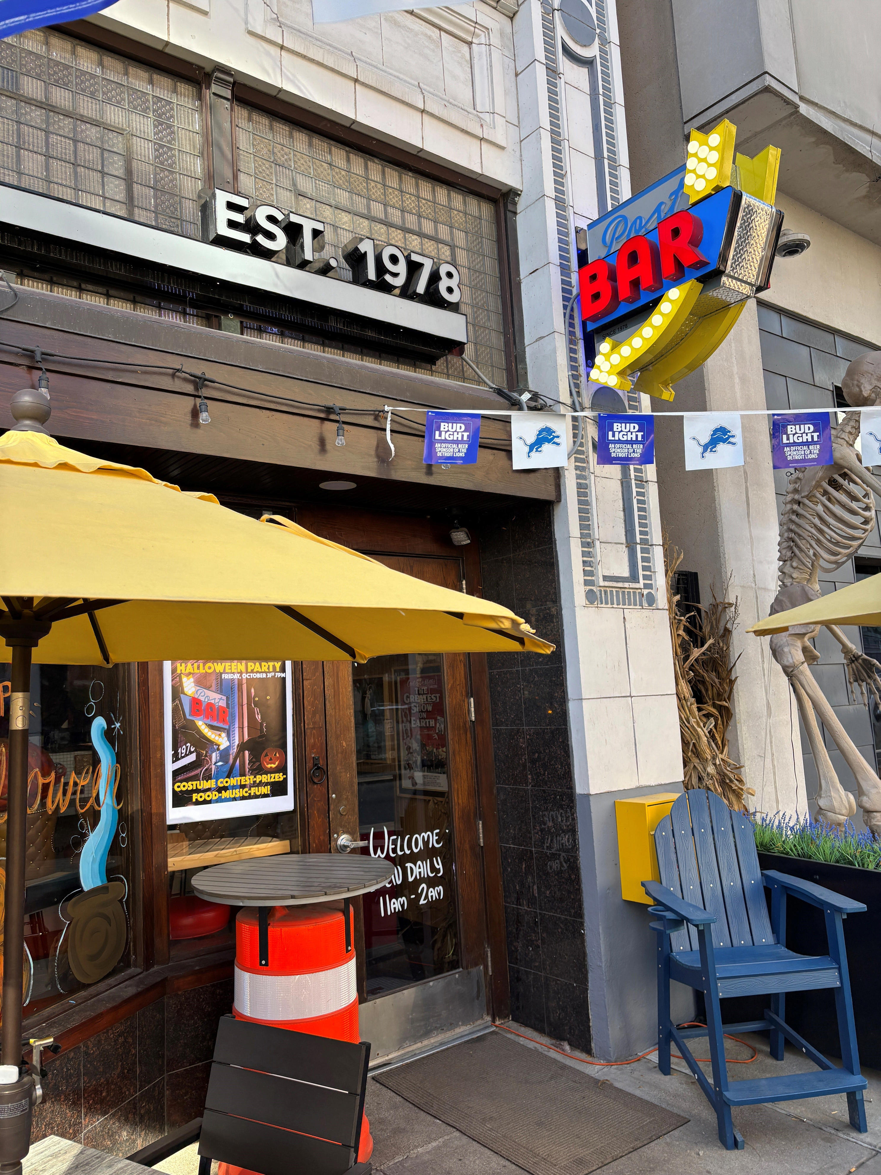 Detroit dive bar, loved for its drinks, food and graffitied walls ...