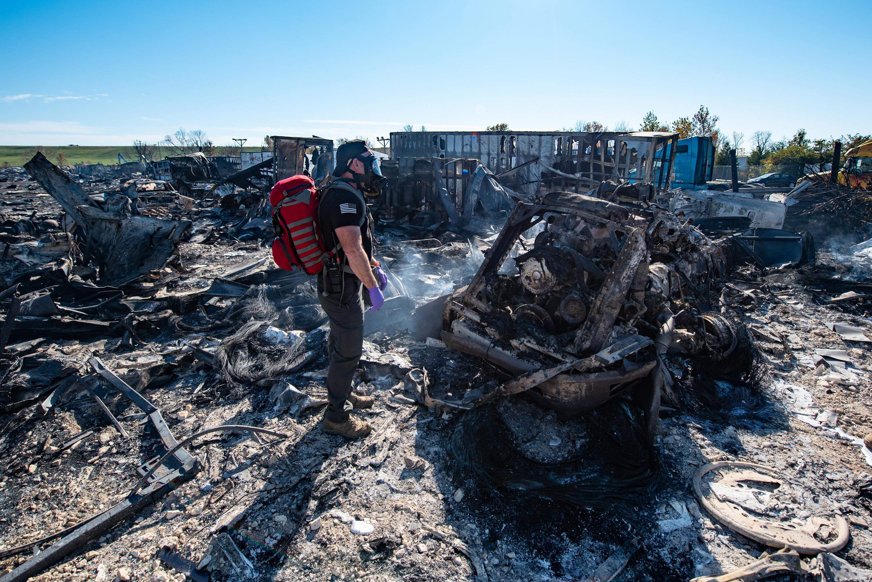 Family of severely burned UPS crash victim who died on Christmas files ...