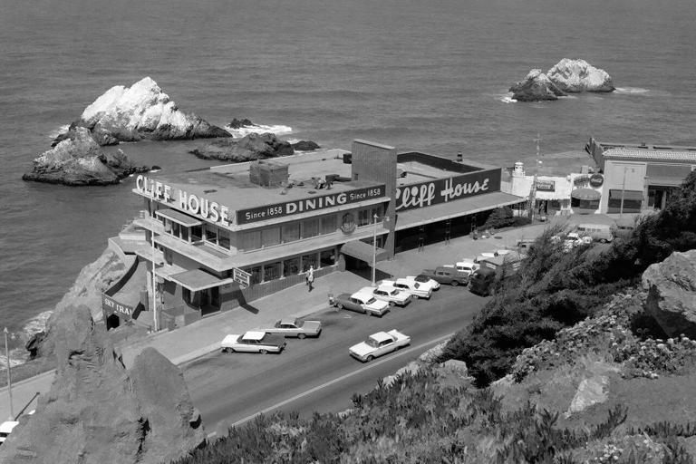 New reopening date set for San Francisco's Cliff House