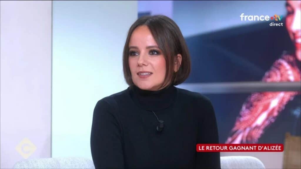 23 ans après, Alizée retrouve la jeune fan qu'elle a surprise dans ...