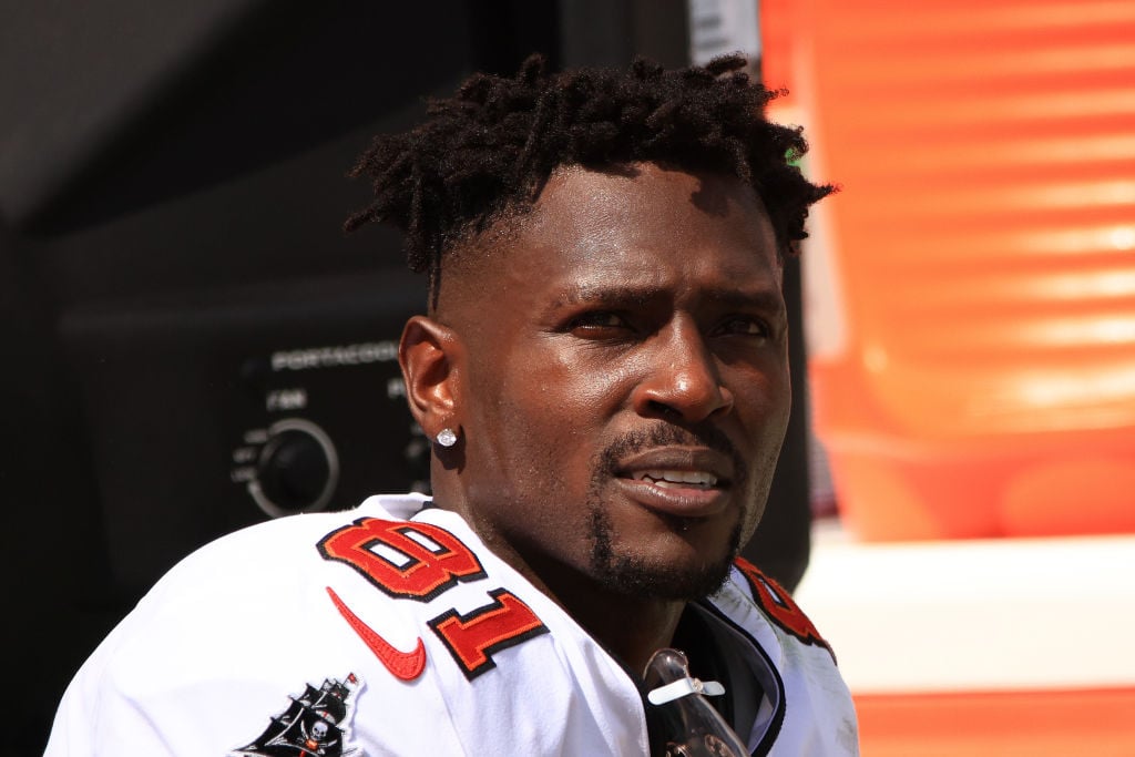 Ex-NFL star Antonio Brown arrested on attempted murder charge in Miami ...