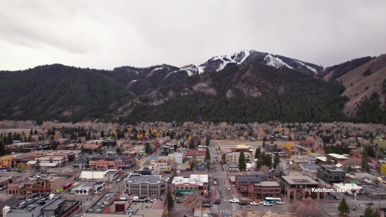 Drone Flies Over The Most Beautiful U.S. Towns in Winter