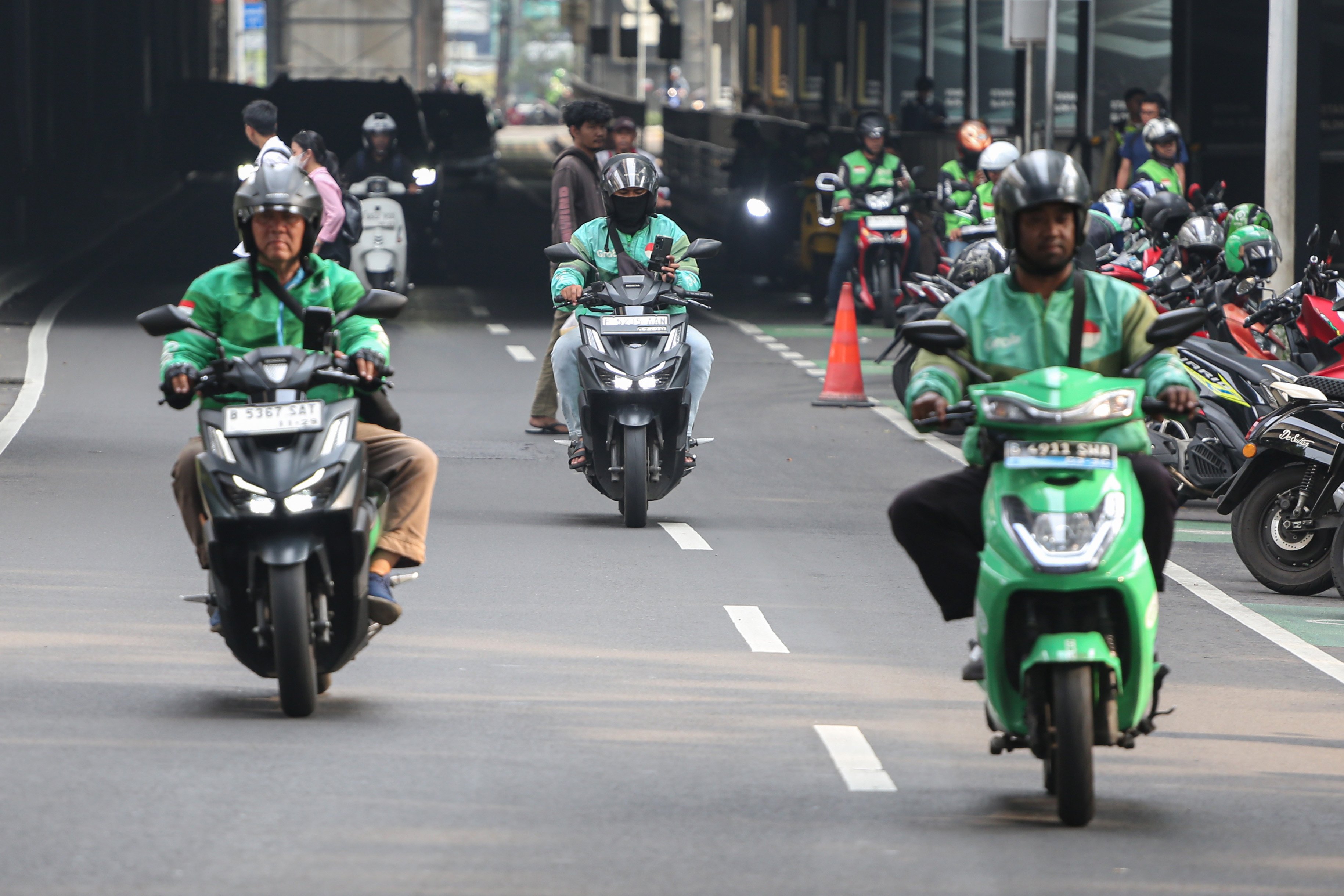 Grab buka suara soal Permendag baru wajibkan merchant food punya NIB