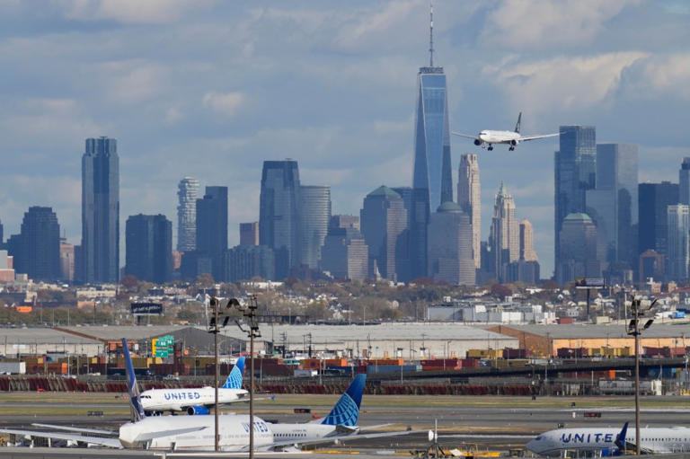 Your Morning: FAA cuts flights