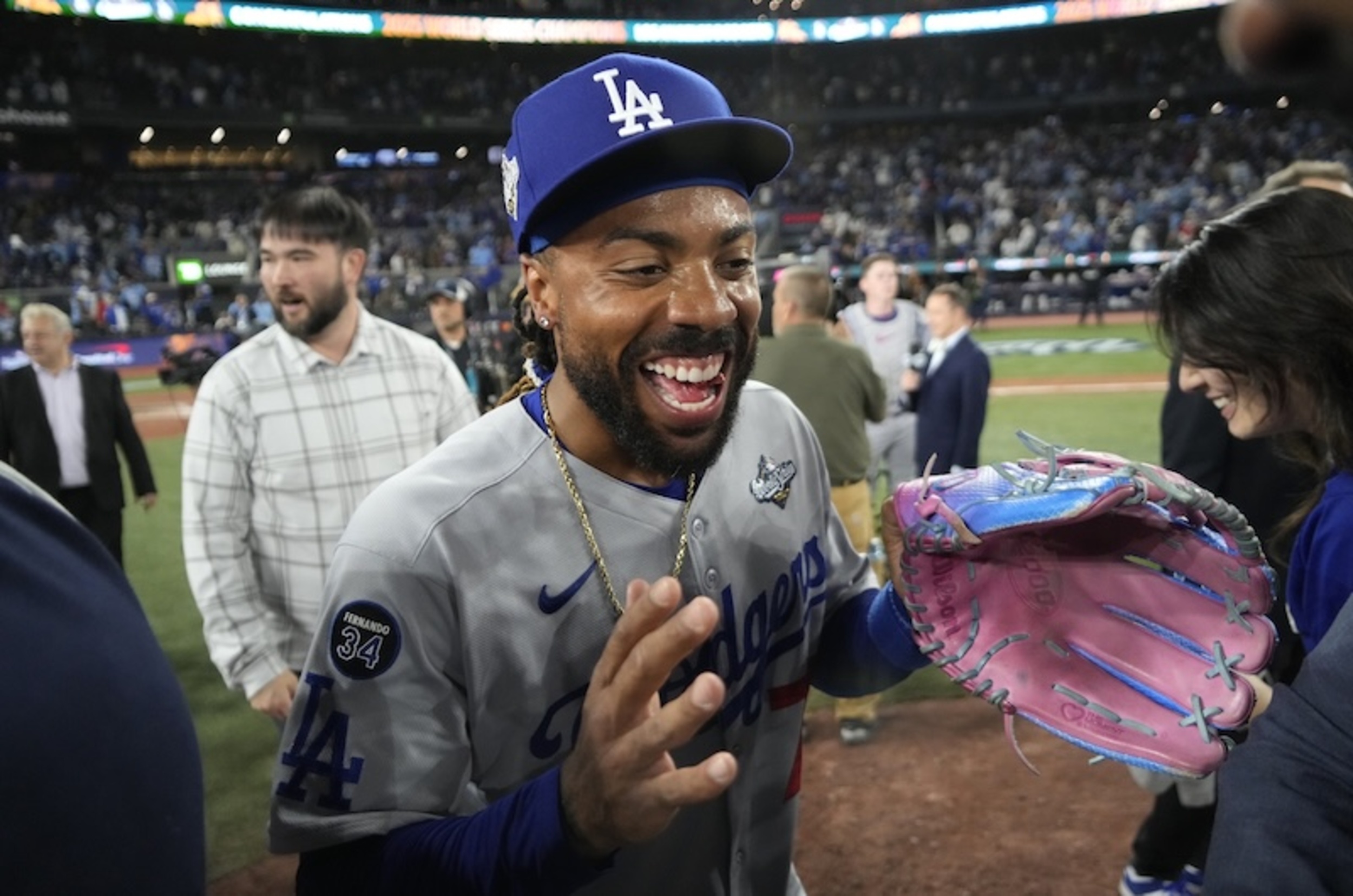 Justin Dean Claimed By Giants, Thanks Dodgers For ‘Changing My Life’