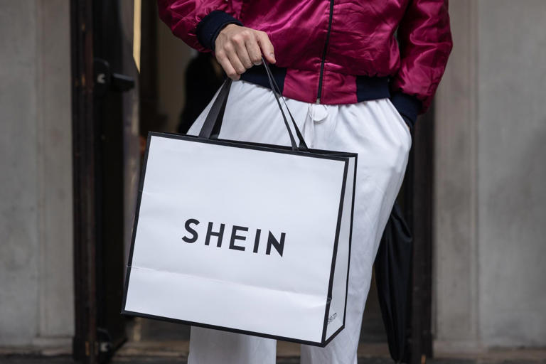 Primeira loja física permanente da Shein fecha portas em França