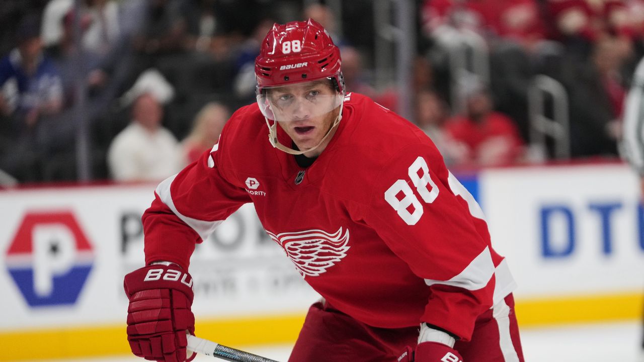 Red Wings’ Patrick Kane returns to lineup vs. Maple Leafs