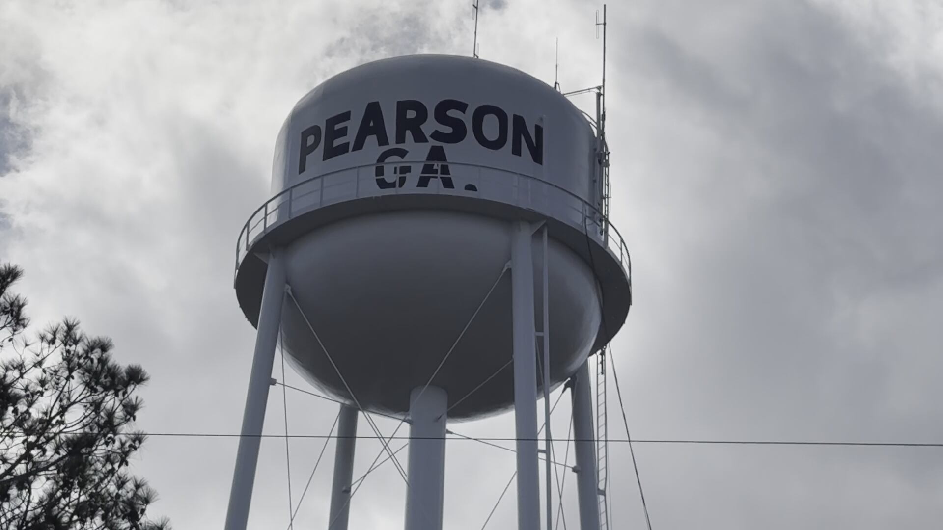 Calling mayor-elect early: Pearson’s water crisis deepens amid ...