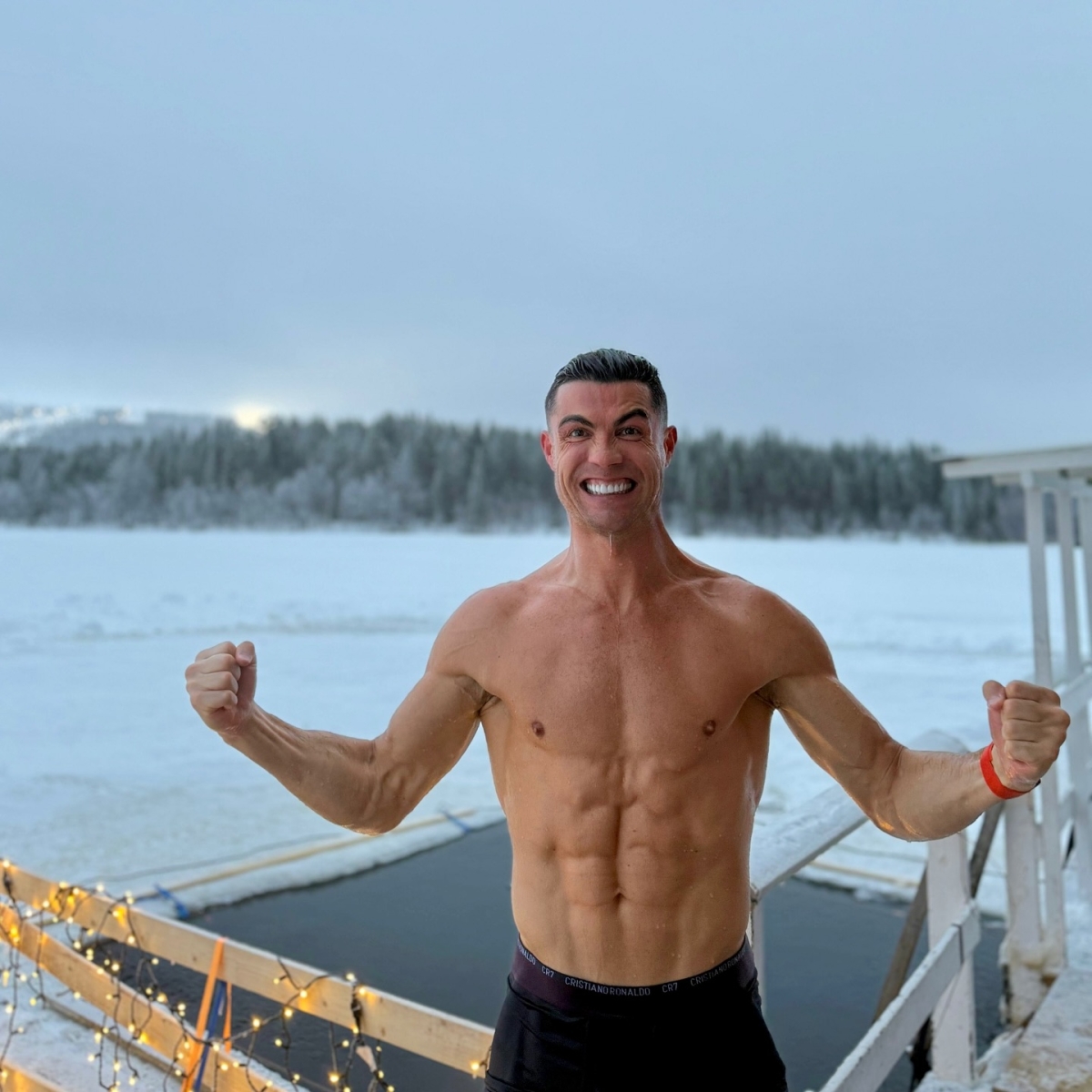 C. Ronaldo tự nhận có body đẹp hơn David Beckham