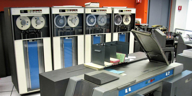 UNIX V4 tape successfully recovered: First ever version of UNIX written ...