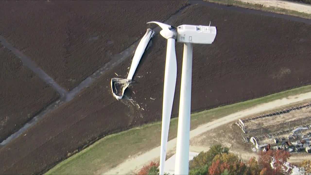 South Shore wind turbines shut down as probe into blade detachment ...