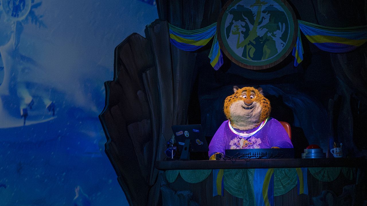 Disney World’s new Zootopia 4D show features a Clawhauser animatronic ...