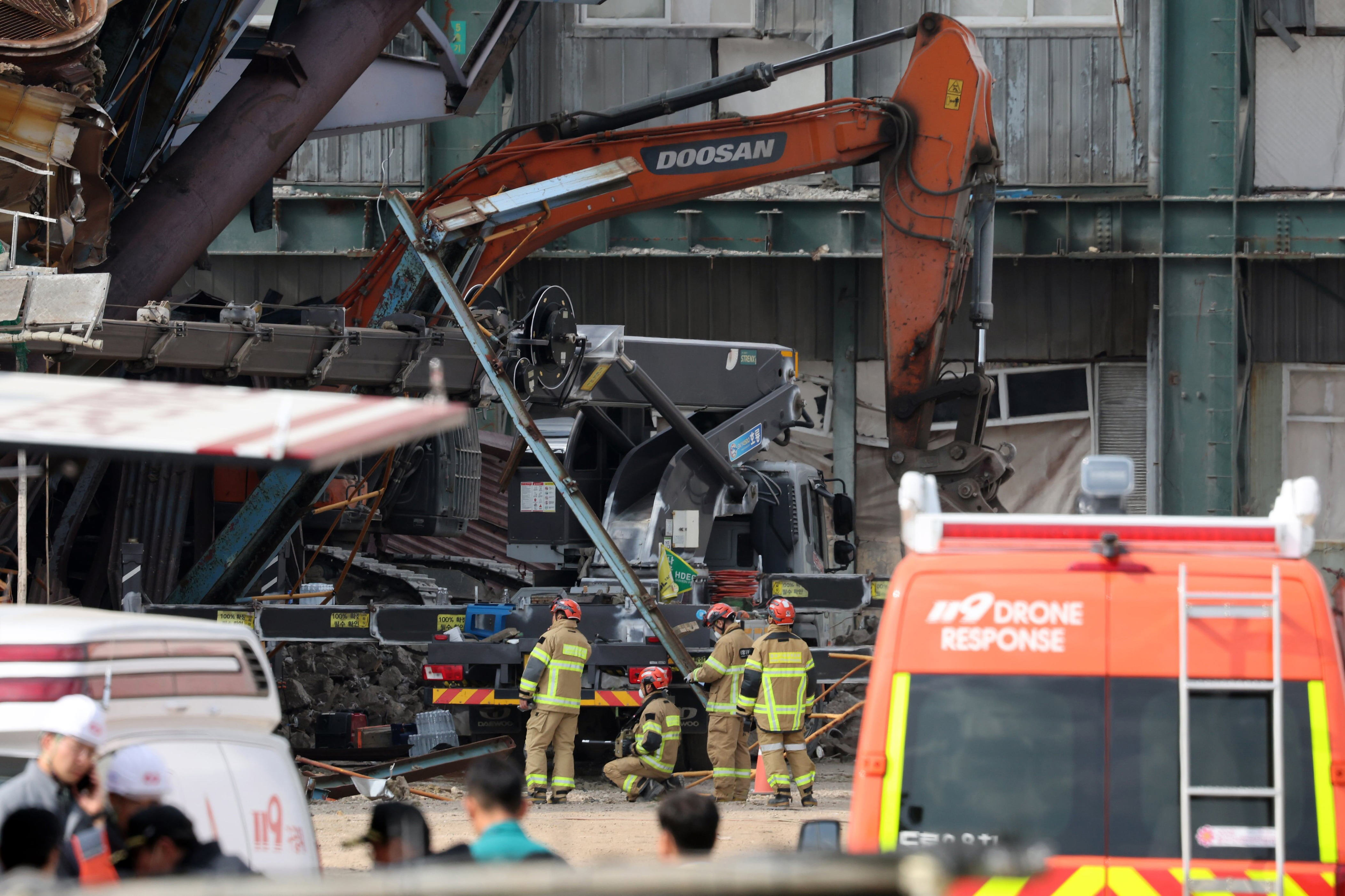 Ulsan Thermal Power Plant Search for Two Missing Stalls Amid Crane Concerns