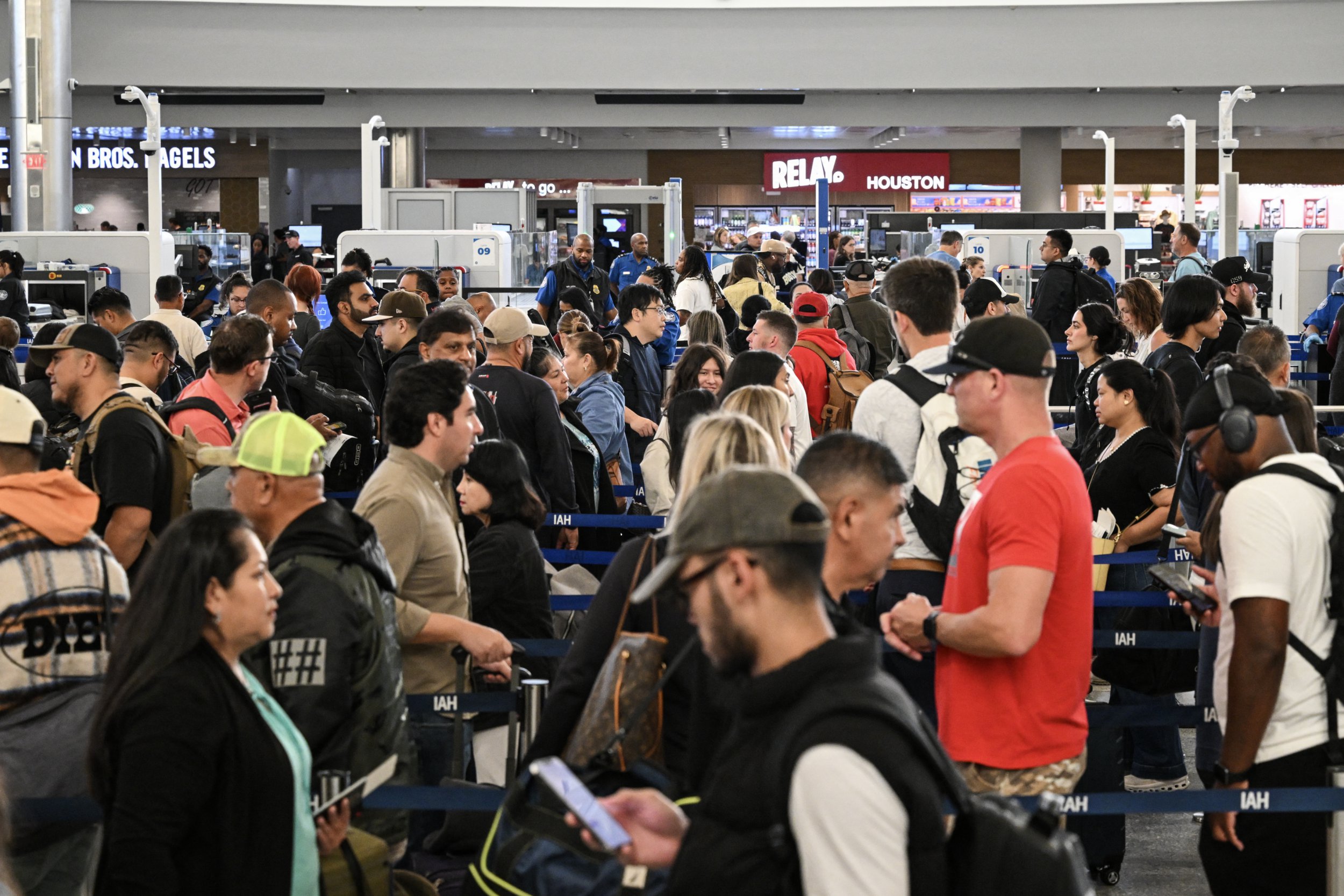 Over 2,000 flights cancelled or delayed in the US