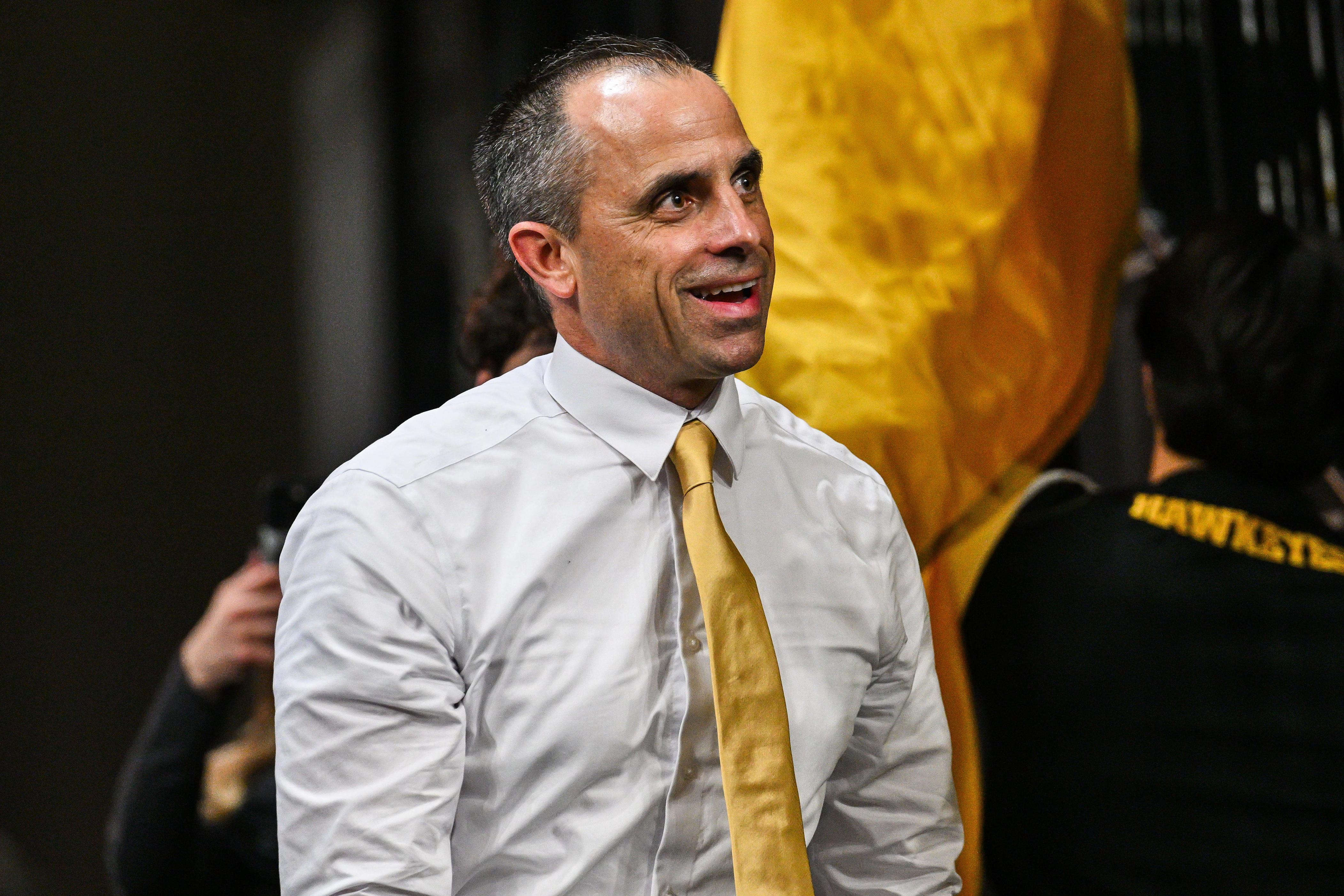 Iowa basketball coach's former team downed by Hawkeyes season-opening foe