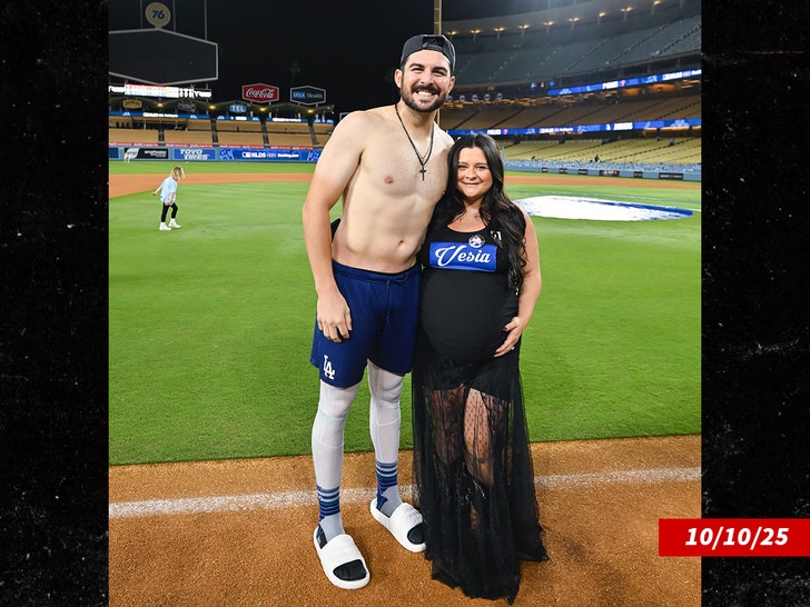 Dodgers' Alex Vesia, wife share touching post after newborn's death