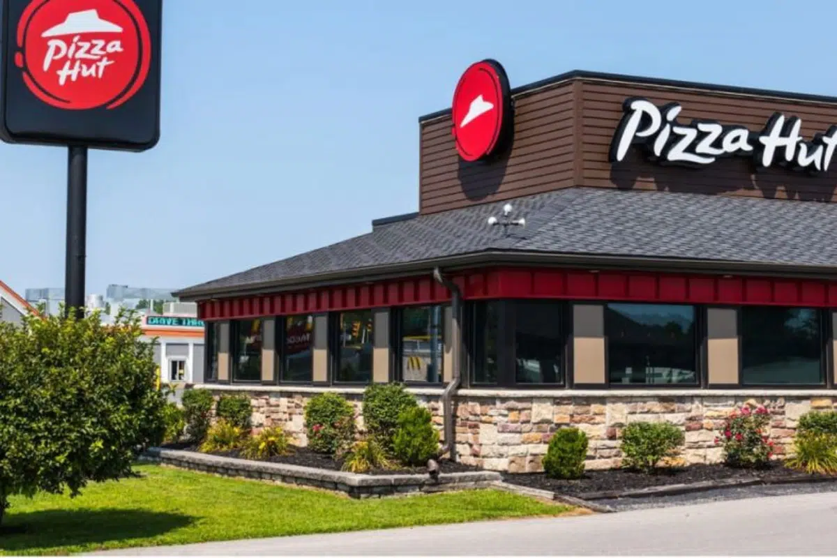 7 Pizza Hut ordering tricks most customers miss