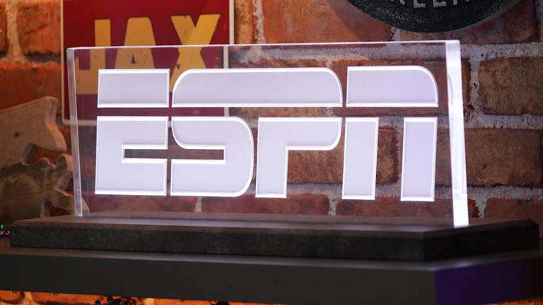 College football fans receive unfortunate update amid ESPN-YouTube TV ...