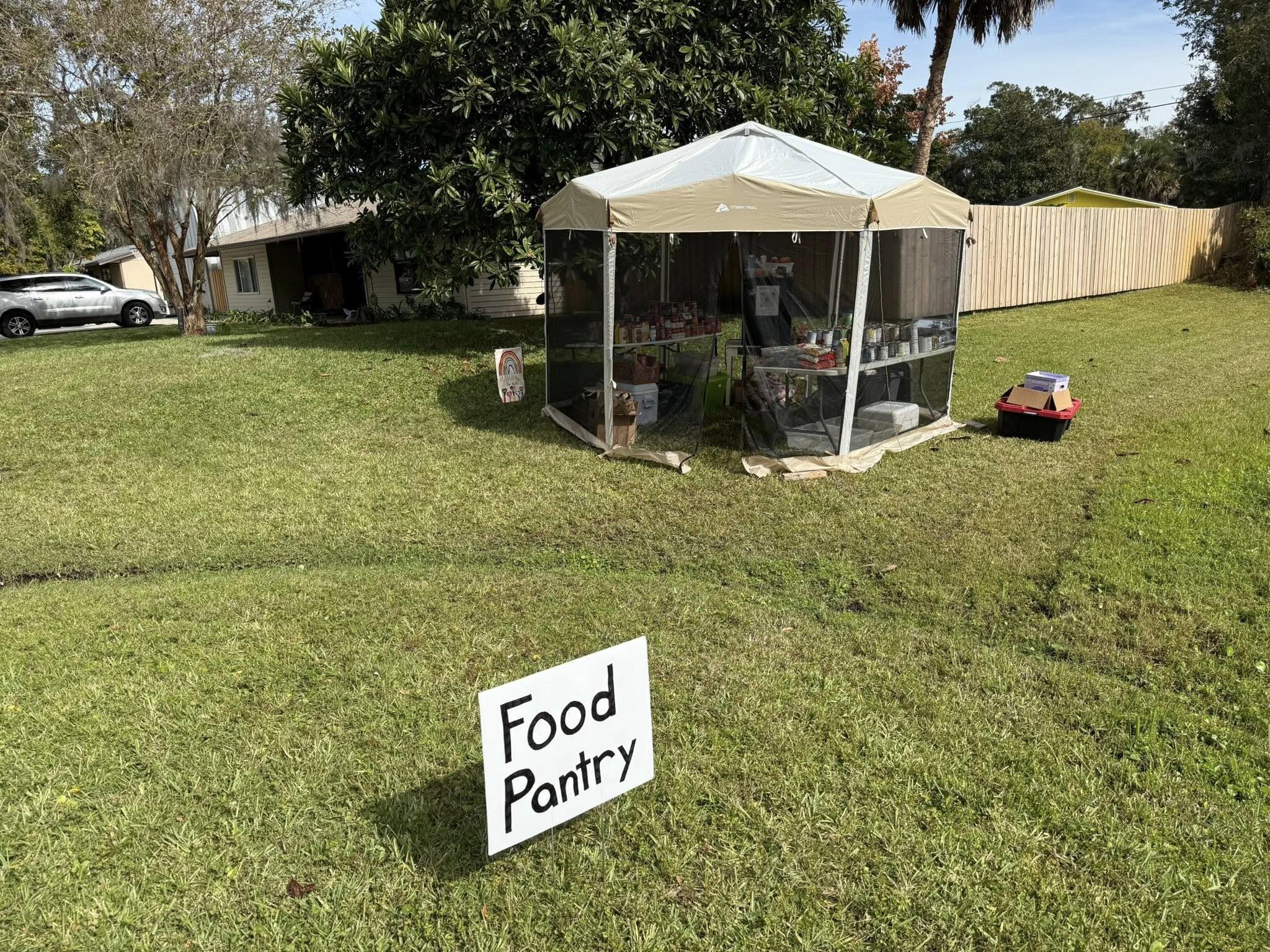 Edgewater resident opens community food pantry amid SNAP benefit suspension