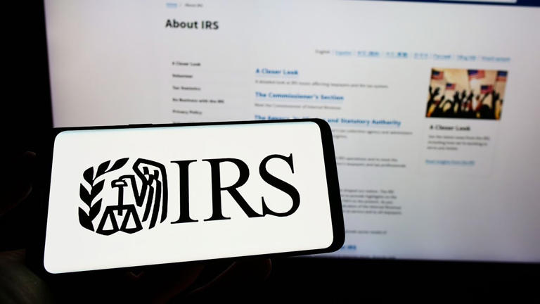 US Treasury, IRS ease 2025 reporting penalties for tips, overtime