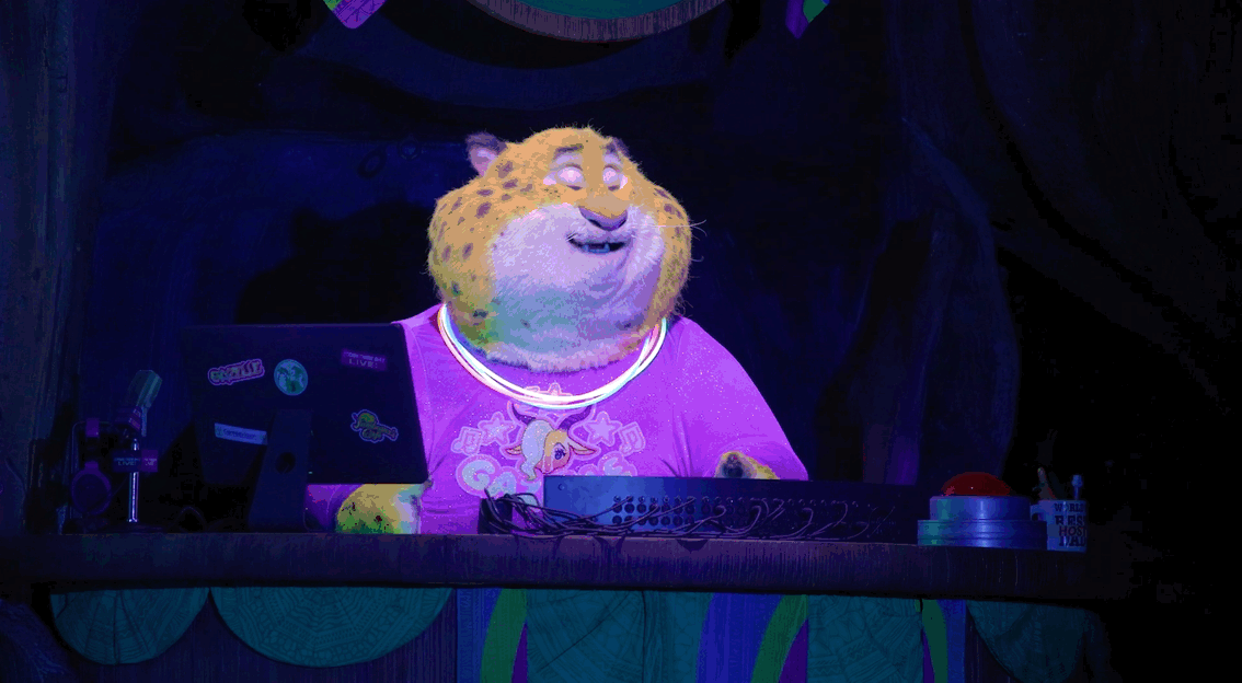 Disney World’s new Zootopia 4D show features a Clawhauser animatronic ...