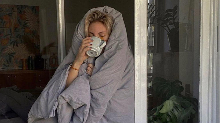 Dit gebeurt er met je lichaam als je een week lang elke dag heet water drinkt