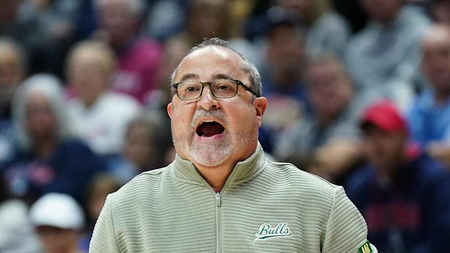 What UConn's Geno Auriemma told Wings' Jose Fernandez about Paige Bueckers