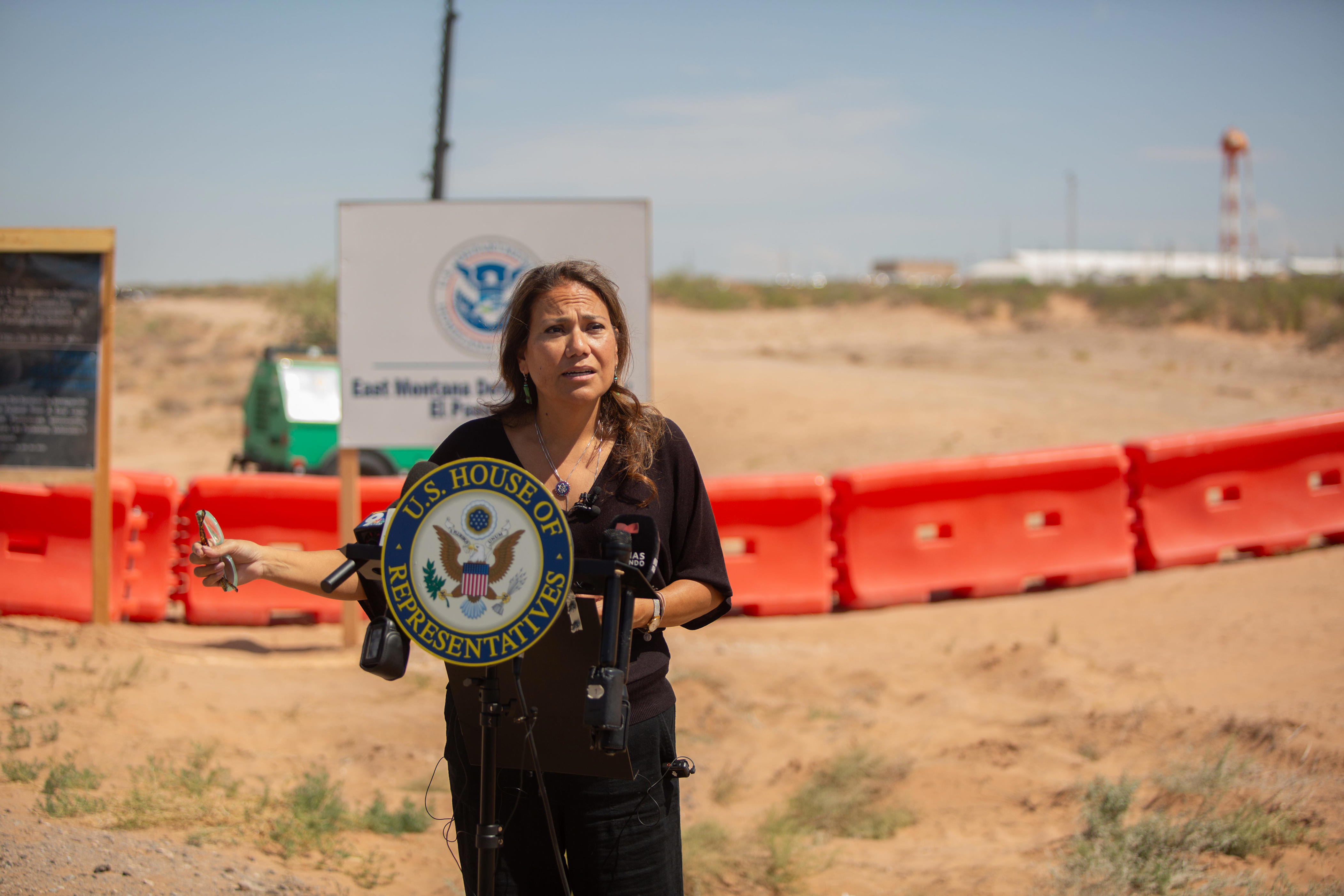 US Rep. Escobar pushes for answers at ICE detention site after report