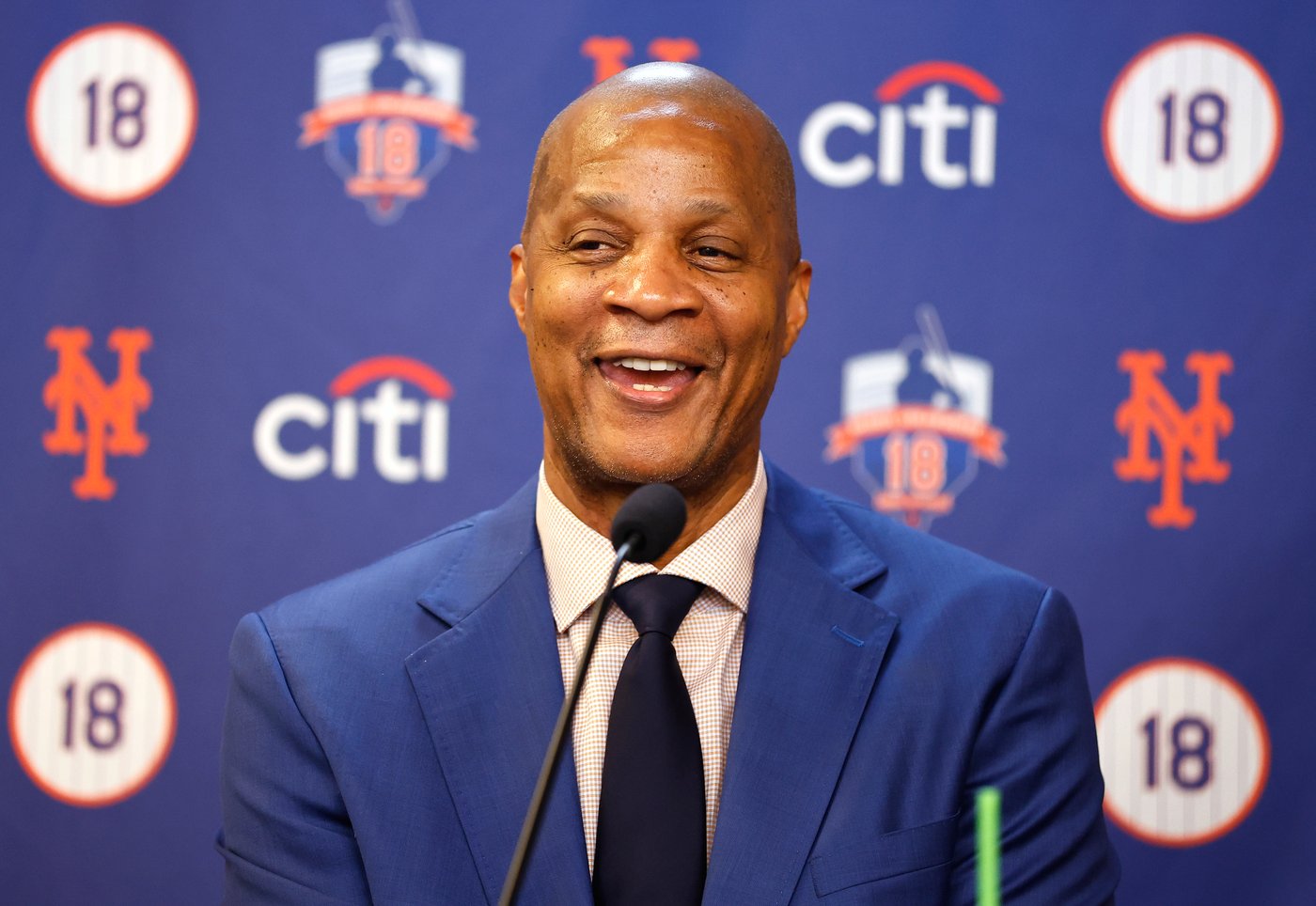 Trump pardons former Mets great Darryl Strawberry on past tax evasion ...
